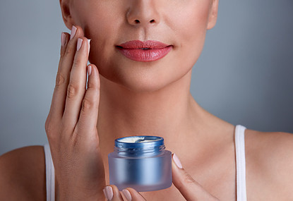 How come my skin becomes dark after applying moisturiser? | Web ...